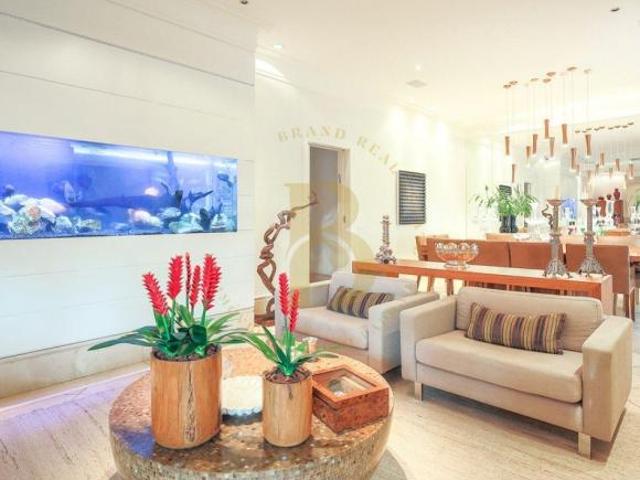 Casa com 584 m², 5 quartos sendo 5 suítes à venda no bairro Vila Madalena