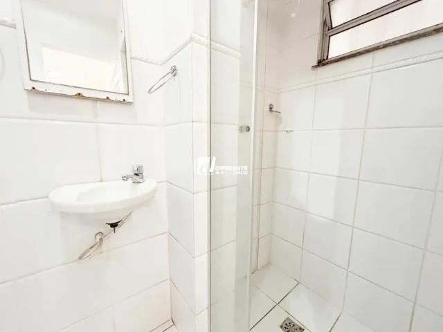 Casa com 5 dormitórios para alugar, 380 m² por R$ 7.521,70/mês Centro São João de Meriti/RJ
