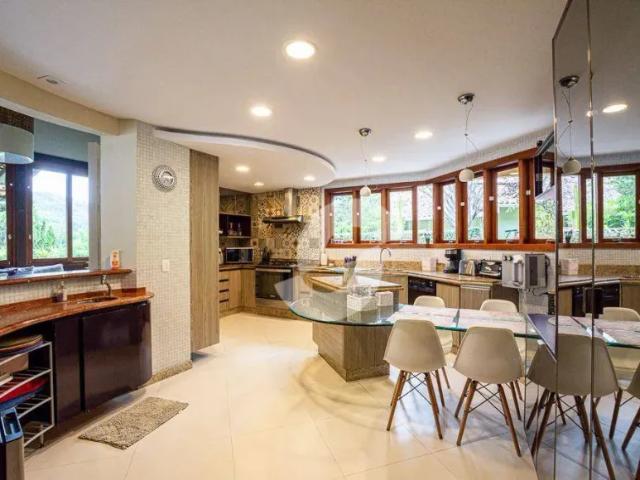 Casa com 5 dormitórios à venda, 360 m² por R$ 2.200.000,00 Badu Niterói/RJ