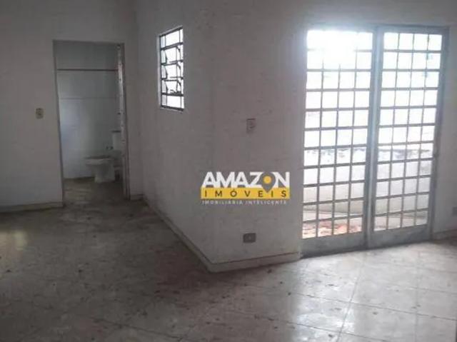 Casa com 5 dormitórios à venda, 380 m² por R$ 806.000,00 Centro Taubaté/SP