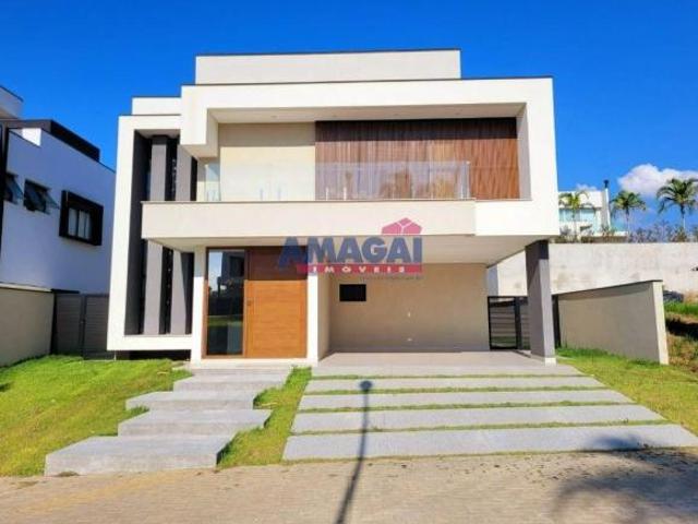Casa com 5 dormitórios no Alphaville