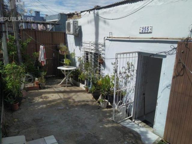Casa com 5 dormitórios no bairro Jardim Carvalho