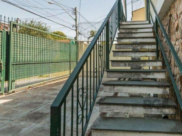 Casa com 5 dormitórios no bairro Jardim Sabará
