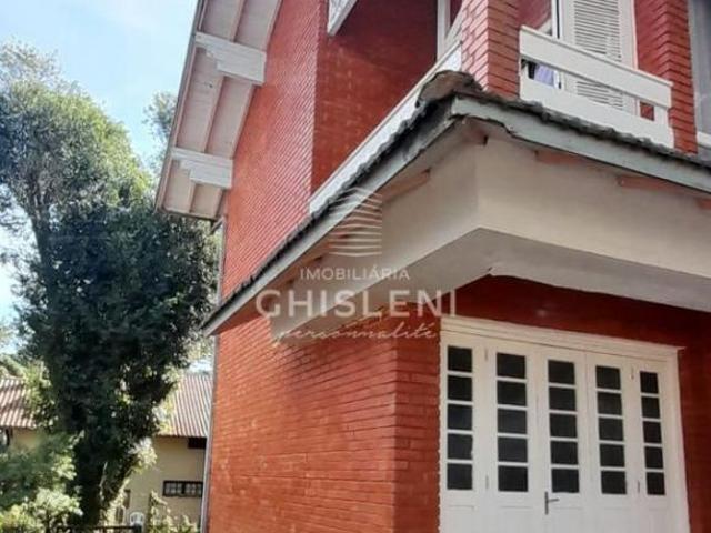 CASA COM 5 DORMITÓRIOS NO IPÊ AMARELO