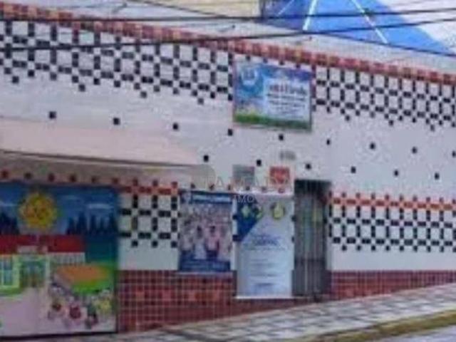 Casa com 5 dormitórios à venda, 3 banheiros, 2 vagas de garagens