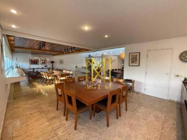 Casa com 5 dormitórios à venda, 1100 m² por R$ 17.600.000,00 Tamboré Santana de Parnaíba/SP
