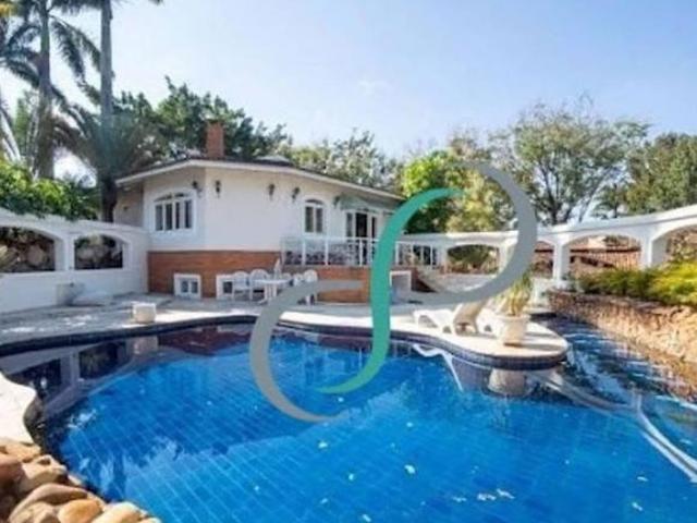 Casa com 5 dormitórios à venda, 1200 m² por R$ 8.200.000,00 Condomínio Village Sans Souci Valinh