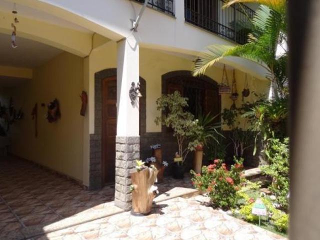 Casa com 5 dormitórios à venda, 130 m² por R$ 800.000,00 Democrata Juiz de Fora/MG