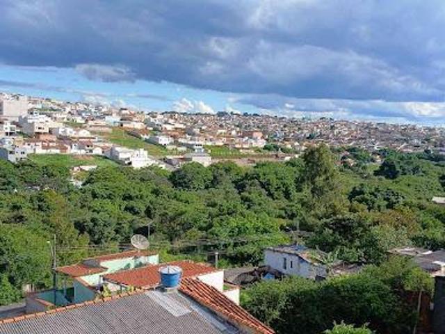 Casa com 5 dormitórios à venda, 151 m² por R$ 400.000,00 Cidade Nova Varginha/MG