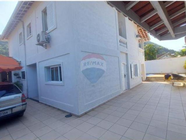 Casa com 5 dormitórios à venda, 203 m² por R$ 1.380.000,00 Jardim Guaiuba Guarujá/SP