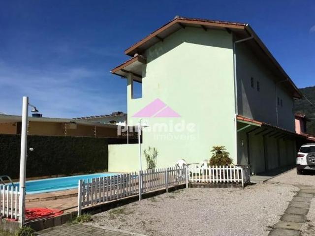 Casa com 5 dormitórios à venda, 214 m² por R$ 1.700.000,00 Praia da Maranduba Ubatuba/SP
