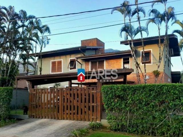 Casa com 5 dormitórios à venda, 215 m² por R$ 2.690.000 Praia do Itamambuca Ubatuba/SP