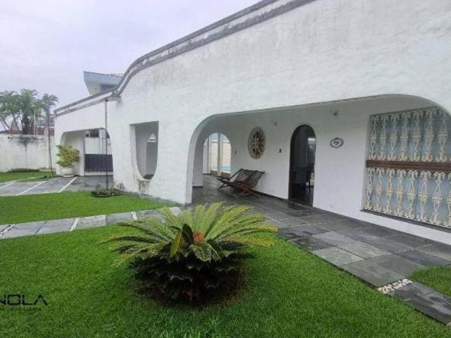 Casa com 5 dormitórios à venda, 210 m² por R$ 900.000,00 Solemar Praia Grande/SP