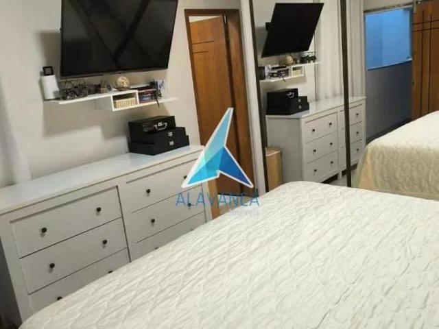 Casa com 5 dormitórios à venda, 234 m² por R$ 985.000,00 Caravelas Governador Valadares/MG
