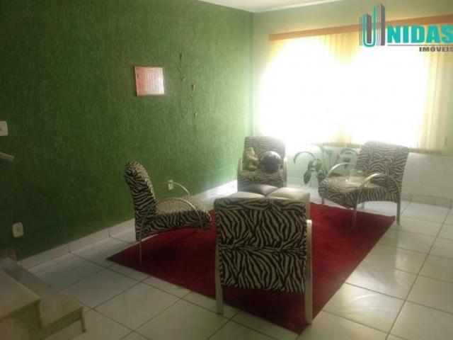 Casa com 5 dormitórios à venda, 230 m² por R$ 590.000,00 Jardim Ana Emilia Taubaté/SP