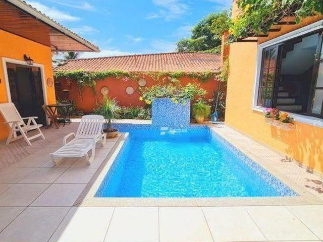 Casa com 5 dormitórios à venda, 240 m² por R$ 1.650.000,00 Tombo Guarujá/SP