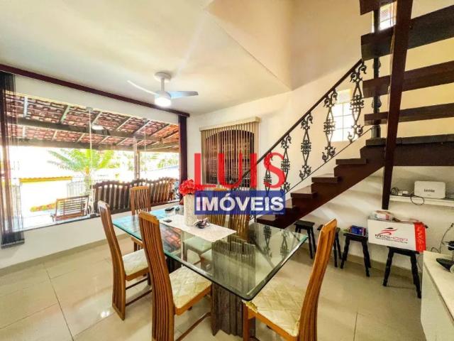 Casa com 5 dormitórios à venda, 240 m² por R$ 1.800.000,00 Piratininga Niterói/RJ