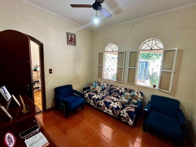 Casa com 5 dormitórios à venda, 242 m² por R$ 450.000,00 Rios Barretos/SP