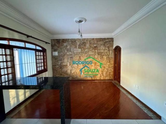 Casa com 5 dormitórios à venda, 250 m² por R$ 650.000,00 Vila Iza Carapicuíba/SP