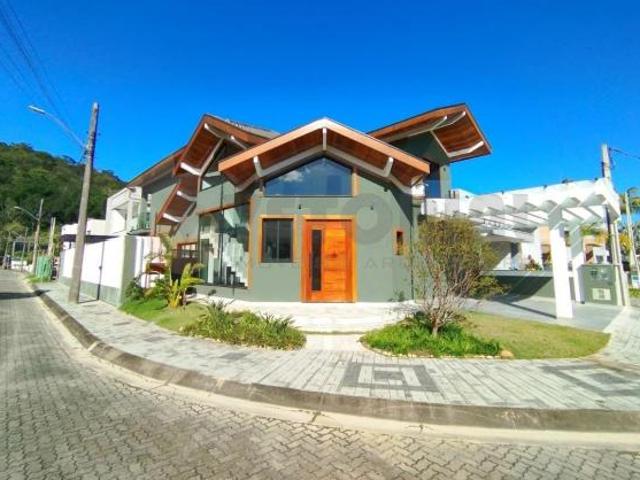 Casa com 5 dormitórios à venda, 277 m² por R$ 4.260.000 Costa Nova Caraguatatuba/SP