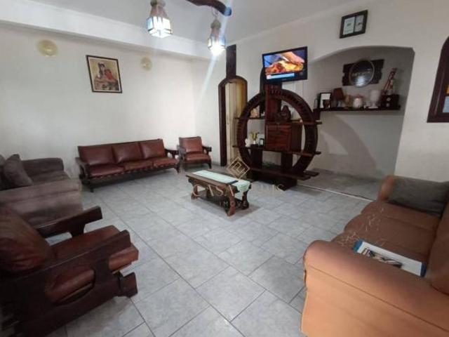 Casa com 5 dormitórios à venda, 270 m² por R$ 1.380.000,00 Maracanã Praia Grande/SP