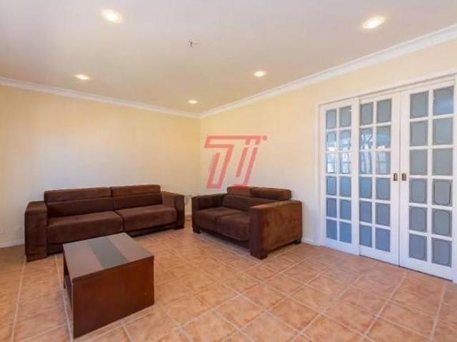 Casa com 5 dormitórios à venda, 271 m² por R$ 1.200.000 na divisa do bairro Portão com o Guaíra