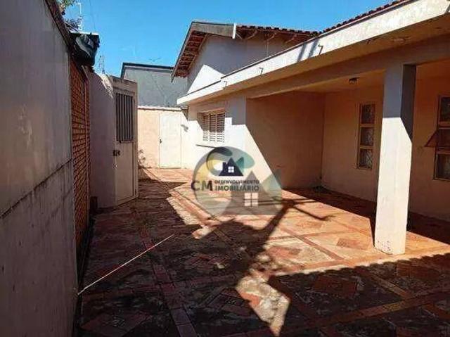 Casa com 5 dormitórios à venda, 281 m² por R$ 860.000,00 Centro Barretos/SP