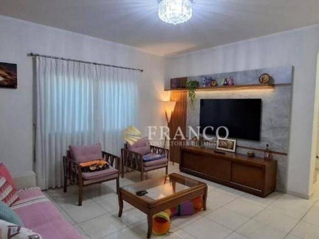 Casa com 5 dormitórios à venda, 291 m² Jardim Ana Emília Taubaté/SP