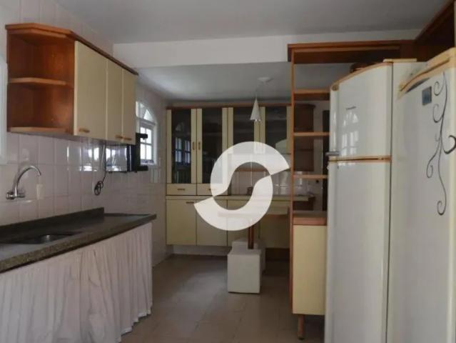 Casa com 5 dormitórios à venda, 300 m² por R$ 1.150.000,00 Badu Niterói/RJ