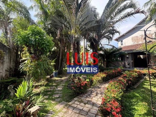 Casa com 5 dormitórios à venda, 300 m² por R$ 950.000 Itaipu Niterói/RJ CA7890