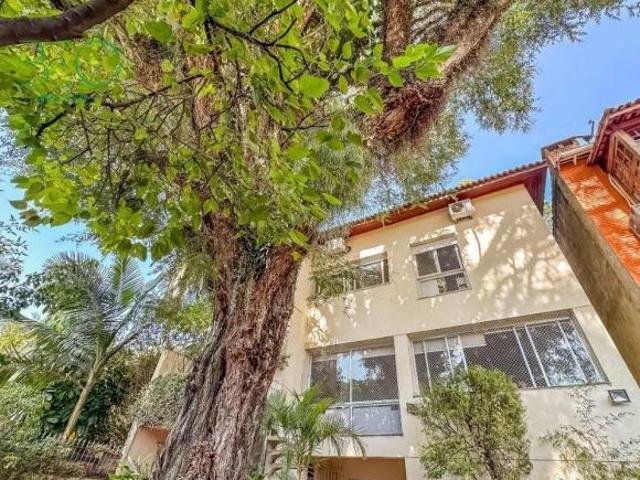 Casa com 5 dormitórios à venda, 318 m² por R$ 2.650. Pacaembu São Paulo/SP