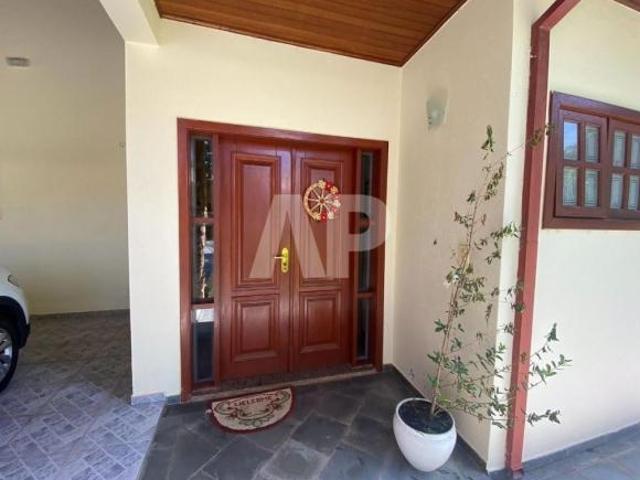 Casa com 5 dormitórios à venda, 328 m² por R$ 1.590.000,00 Condomínio Campos de Santo Antônio It
