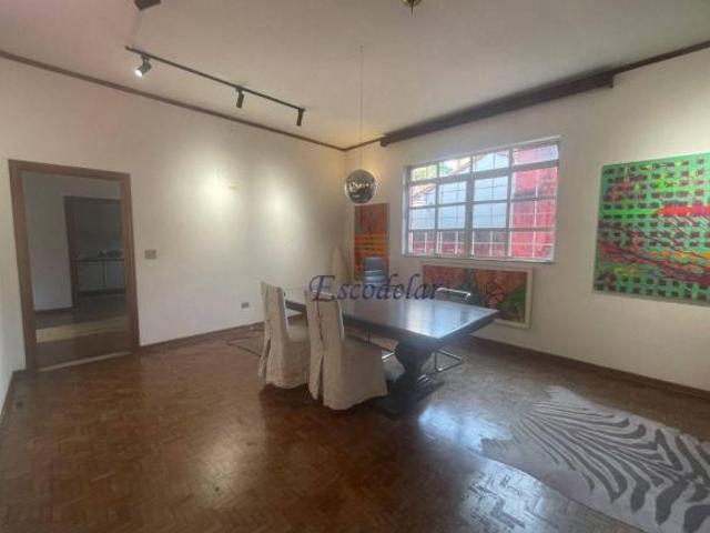 Casa com 5 dormitórios à Venda, 320 m² na Vila Madalena São Paulo/SP