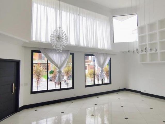 Casa com 5 dormitórios à venda, 365 m² por R$ 3.800.000,00 Jardim das Colinas São José dos Campo