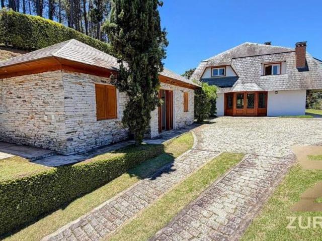 Casa à venda, 371 m² por R$ 2.750.000,00 Recanto Araucária Campos do Jordão/SP