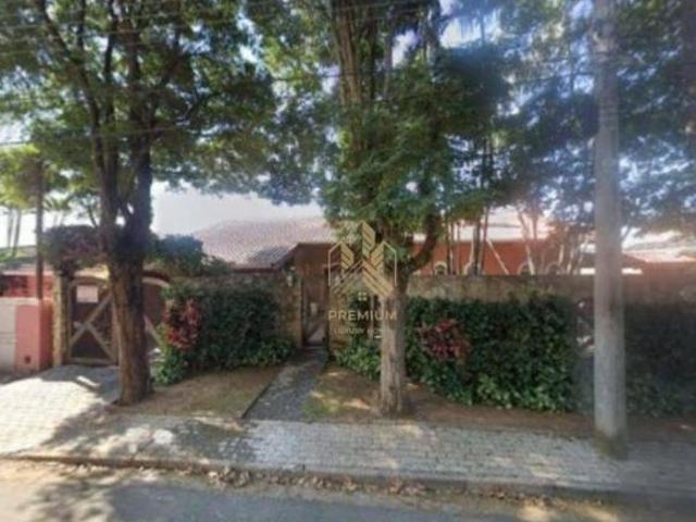 Casa com 5 dormitórios à venda, 400 m² por R$ 1.600.000,00 Vila Santista Atibaia/SP