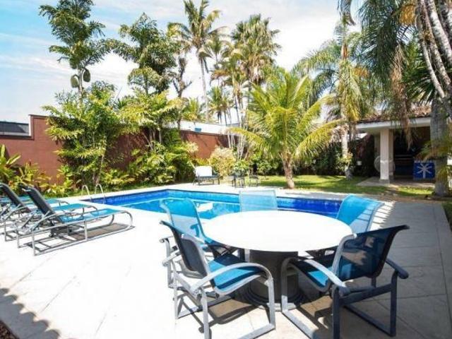 Casa com 5 dormitórios à venda, 400 m² por R$ 2.600.000,00 Acapulco Guarujá/SP