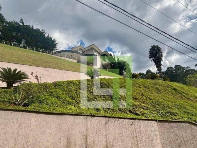 Casa com 5 dormitórios à venda, 411 m² por R$ 3.800.000,00 Condomínio Serra dos Cristais. Cajama