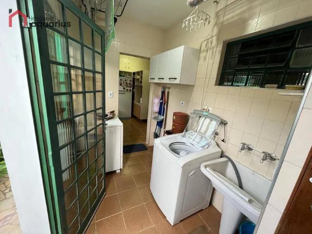 Casa com 5 dormitórios à venda, 440 m² por R$ 3.000.000,00 Jardim das Colinas São José dos Campo
