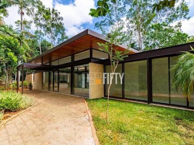 Casa com 5 dormitórios à venda, 734 m²