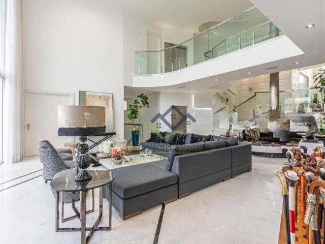Casa com 5 dormitórios à venda, 900 m² por R$ 7.800.000,00 Alphaville Santana de Parnaíba/SP