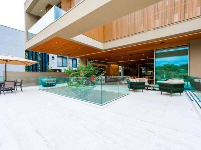 Casa com 5 dormitórios à venda no condomínio Tamboré 2, 931 m² por R$ 39.000.000 Tamboré Santana