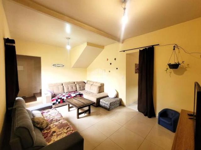 Casa com 5 dormitórios e 5 vagas de garagem no bairro Fatima