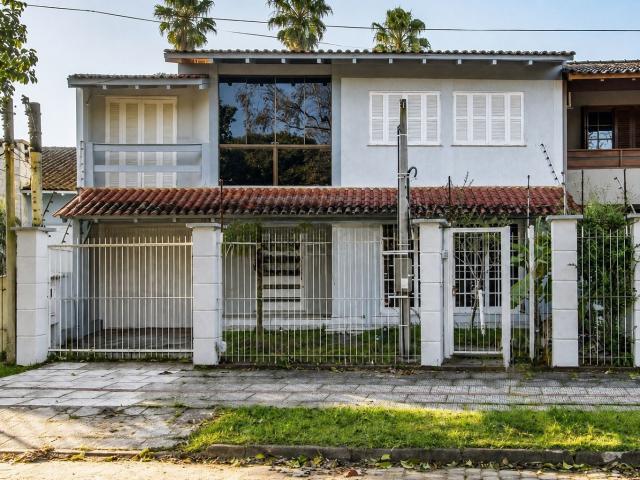 Casa com 5 Dormitórios, Edícula e Amplo Pátio para Locação em Ipanema