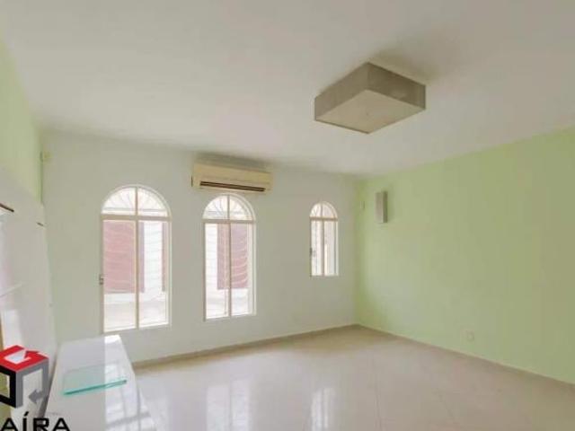 Casa com 5 dormitorios em Mirandopolis 200m2