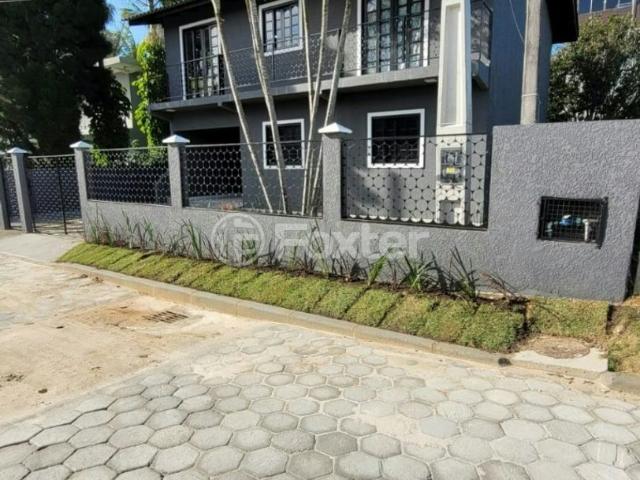 Casa com 5 dormitórios em Florianópolis