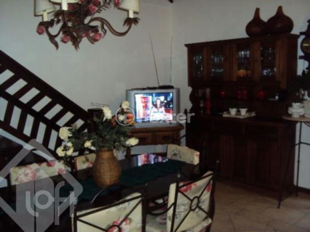 Casa com 5 dormitórios em Porto Alegre