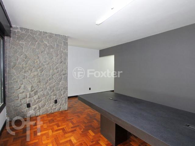 Casa com 5 dormitórios em Porto Alegre