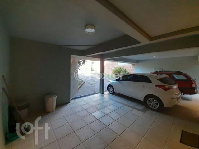 Casa com 5 dormitórios em Porto Alegre