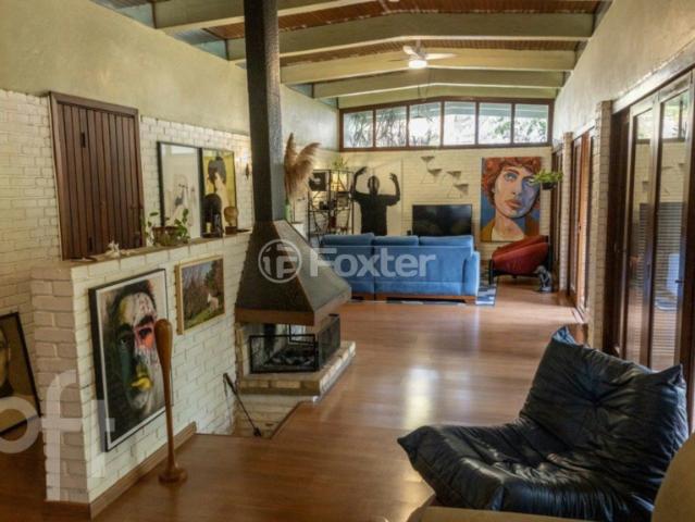 Casa com 5 dormitórios em Porto Alegre